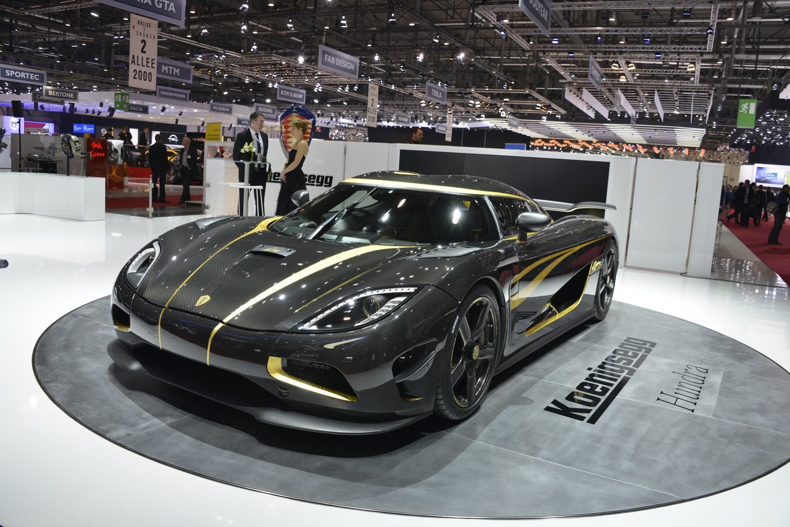 Koenigsegg Celebrates 100th Car Built in 10 Years With One-Off Hundra ...